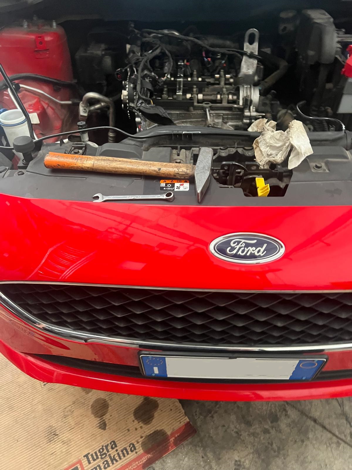 Sostituzione Cinghia Distribuzione Ford Fiesta a Bagno d’Olio – Azzolina GPL